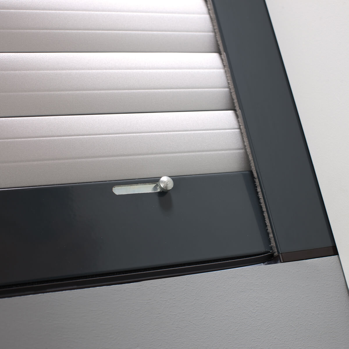 Finch - blinds, roller shutters, shades, curtains, insect screens